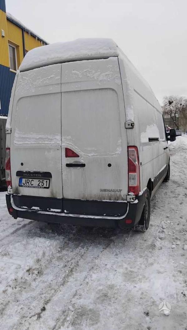 White Renault Master 2014 in Kaunas, with an engine capacity of 2.30 L and mileage of 647 thousand km for 4840 €, photo 2 on AUTOMOTO.COM.LV