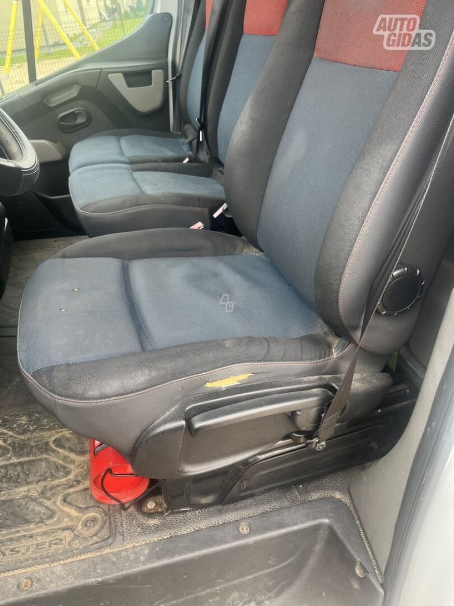White Renault Master 2014 in Kaunas, with an engine capacity of 2.30 L and mileage of 486 thousand km for 5500 €, photo 9 on AUTOMOTO.COM.LV
