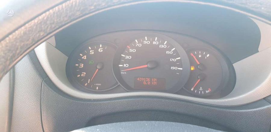 Balts Renault Master 2014 Švenčionys, ar dzinēja tilpumu 2.30 L un nobraukumu 439 tūkst. km par 8000 €, foto 6 vietnē AUTOMOTO.COM.LV