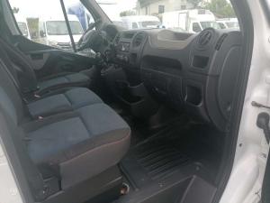White Renault Master 2014 in Taurage, with an engine capacity of 2.30 L and mileage of 255 thousand km for 6800 €, photo 11 on AUTOMOTO.COM.LV