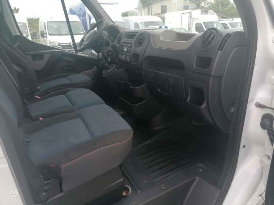 White Renault Master 2014 in Taurage, with an engine capacity of 2.30 L and mileage of 255 thousand km for 6800 €, photo 11 on AUTOMOTO.COM.LV