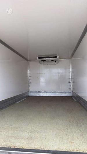 White Renault Master 2014 in Pakruojis, with an engine capacity of 2.30 L and mileage of 285 thousand km for 7550 €, photo 5 on AUTOMOTO.COM.LV