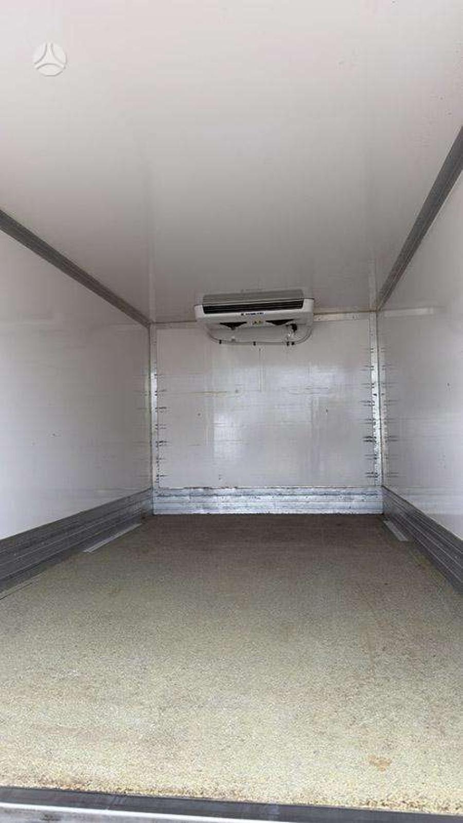 White Renault Master 2014 in Pakruojis, with an engine capacity of 2.30 L and mileage of 285 thousand km for 7550 €, photo 5 on AUTOMOTO.COM.LV