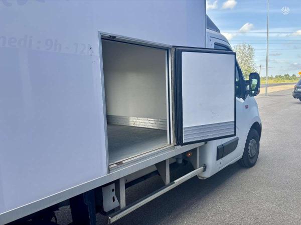 Balts Renault Master 2015 Tauragė, ar dzinēja tilpumu 2.30 L un nobraukumu 300 tūkst. km par 9900 €, foto 11 vietnē AUTOMOTO.COM.LV