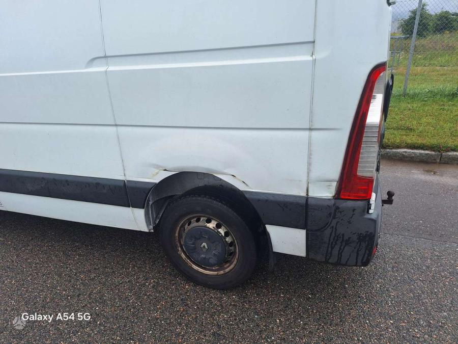 White Renault Master 2015 in Taurage, with an engine capacity of 2.30 L and mileage of 350 thousand km for 4300 €, photo 3 on AUTOMOTO.COM.LV