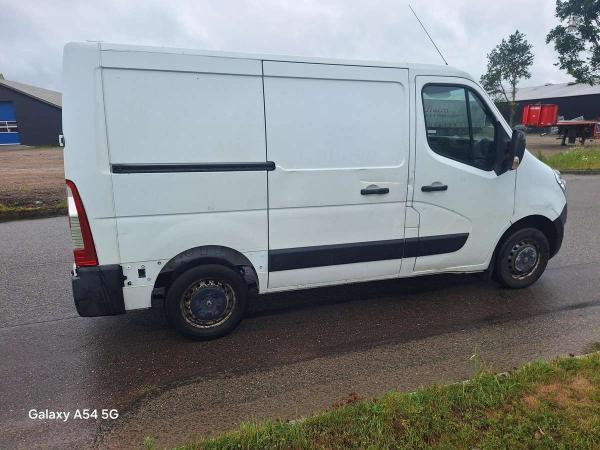 Balts Renault Master 2015 Tauragė, ar dzinēja tilpumu 2.30 L un nobraukumu 350 tūkst. km par 4300 €, foto 4 vietnē AUTOMOTO.COM.LV