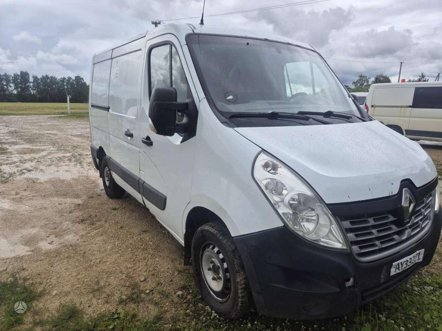 White Renault Master 2015 in Pakruojis, with an engine capacity of 2.30 L and mileage of 455 thousand km for 2600 €, photo 5 on AUTOMOTO.COM.LV