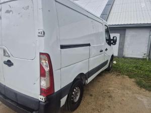 White Renault Master 2015 in Pakruojis, with an engine capacity of 2.30 L and mileage of 455 thousand km for 2600 €, photo 9 on AUTOMOTO.COM.LV