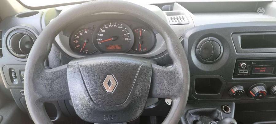 White Renault Master 2015 in Taurage, with an engine capacity of 2.30 L and mileage of 230 thousand km for 6700 €, photo 12 on AUTOMOTO.COM.LV