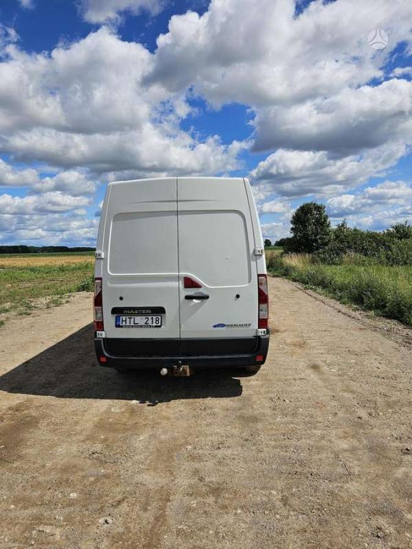 White Renault Master 2015 in Kaunas, with an engine capacity of 2.30 L and mileage of 450 thousand km for 5800 €, photo 5 on AUTOMOTO.COM.LV