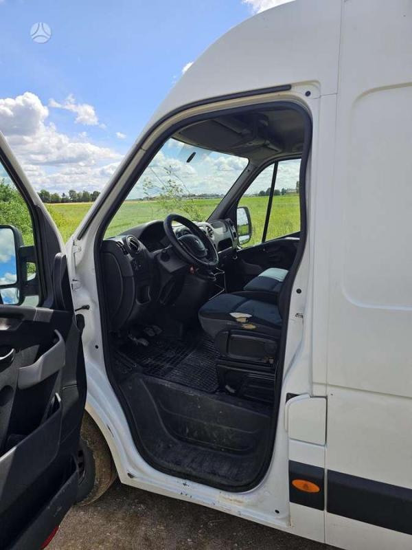 White Renault Master 2015 in Kaunas, with an engine capacity of 2.30 L and mileage of 450 thousand km for 5800 €, photo 7 on AUTOMOTO.COM.LV