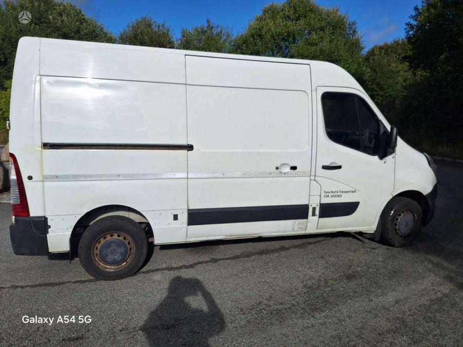 White Renault Master 2015 in Taurage, with an engine capacity of 2.30 L and mileage of 350 thousand km for 3300 €, photo 3 on AUTOMOTO.COM.LV