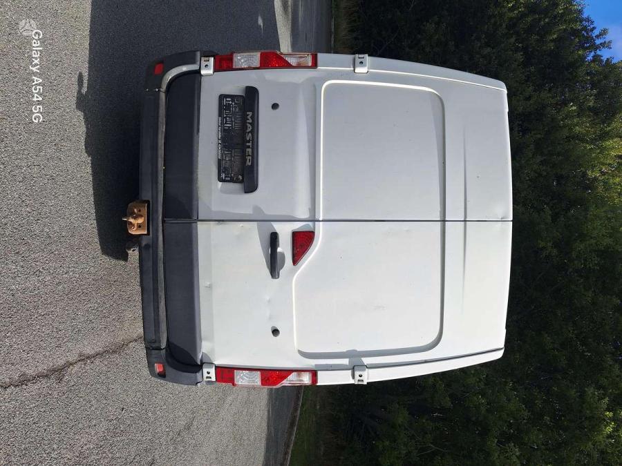 White Renault Master 2015 in Taurage, with an engine capacity of 2.30 L and mileage of 350 thousand km for 3300 €, photo 5 on AUTOMOTO.COM.LV