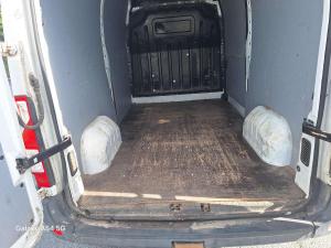 White Renault Master 2015 in Taurage, with an engine capacity of 2.30 L and mileage of 350 thousand km for 3300 €, photo 6 on AUTOMOTO.COM.LV