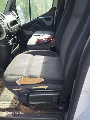 White Renault Master 2015 in Taurage, with an engine capacity of 2.30 L and mileage of 350 thousand km for 3300 €, photo 8 on AUTOMOTO.COM.LV
