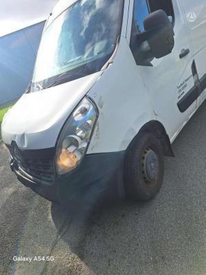 White Renault Master 2015 in Taurage, with an engine capacity of 2.30 L and mileage of 350 thousand km for 3300 €, photo 9 on AUTOMOTO.COM.LV
