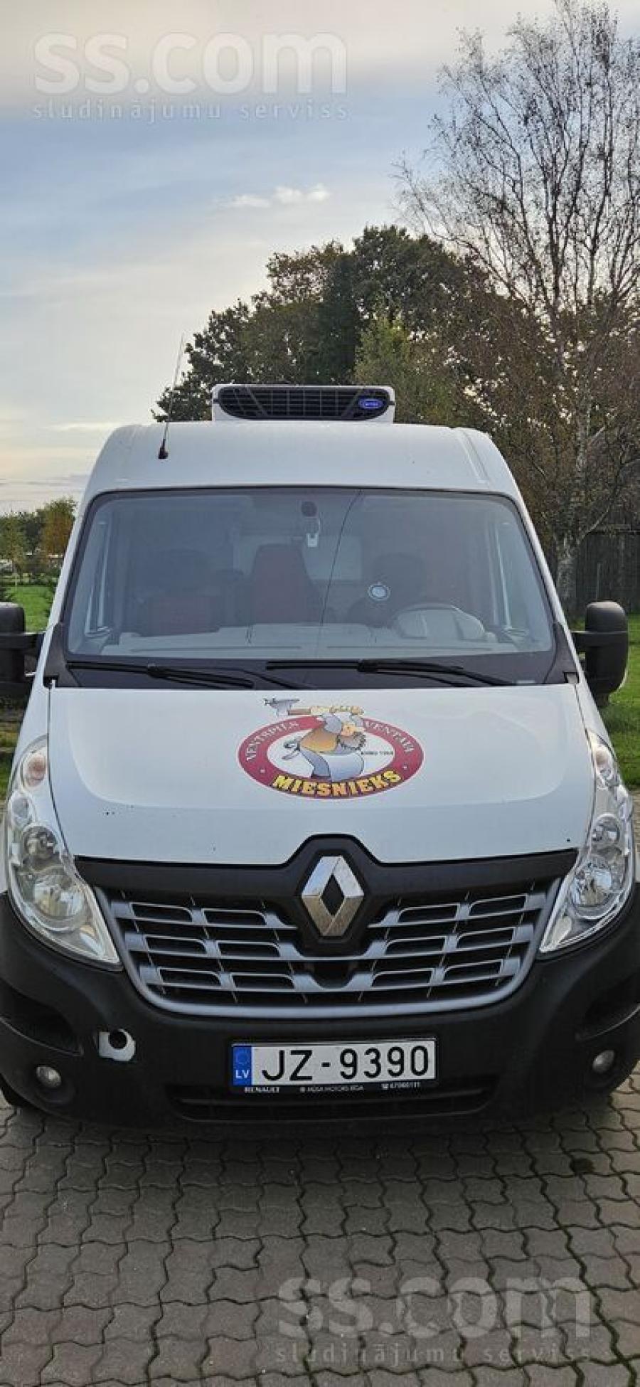 White Renault Master 2015 in Ventspils, with an engine capacity of 2.30 L and mileage of 438 thousand km for 7200 €, photo 1 on AUTOMOTO.COM.LV