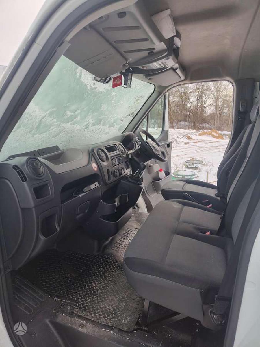 Balts Renault Master 2016 Viļņa, ar dzinēja tilpumu 2.30 L un nobraukumu 493 tūkst. km par 6950 €, foto 18 vietnē AUTOMOTO.COM.LV