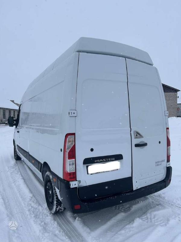 White Renault Master 2016 in Kaunas, with an engine capacity of 2.30 L and mileage of 285 thousand km for 5450 €, photo 6 on AUTOMOTO.COM.LV