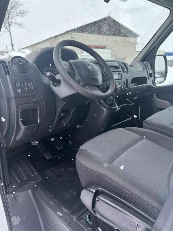 White Renault Master 2016 in Kaunas, with an engine capacity of 2.30 L and mileage of 285 thousand km for 5450 €, photo 8 on AUTOMOTO.COM.LV