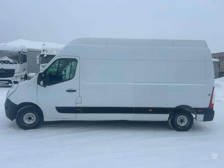 White Renault Master 2016 in Kaunas, with an engine capacity of 2.30 L and mileage of 295 thousand km for 5850 €, photo 3 on AUTOMOTO.COM.LV