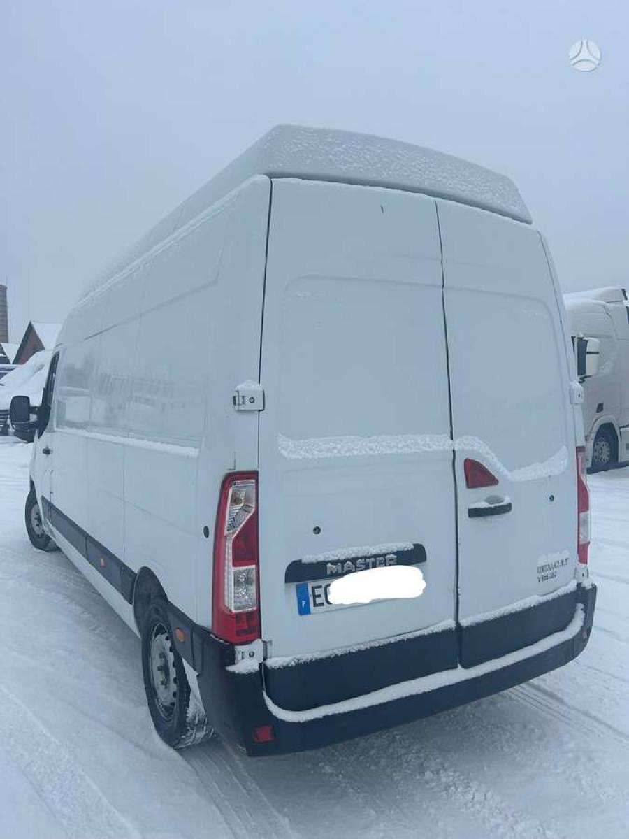 White Renault Master 2016 in Kaunas, with an engine capacity of 2.30 L and mileage of 295 thousand km for 5850 €, photo 11 on AUTOMOTO.COM.LV