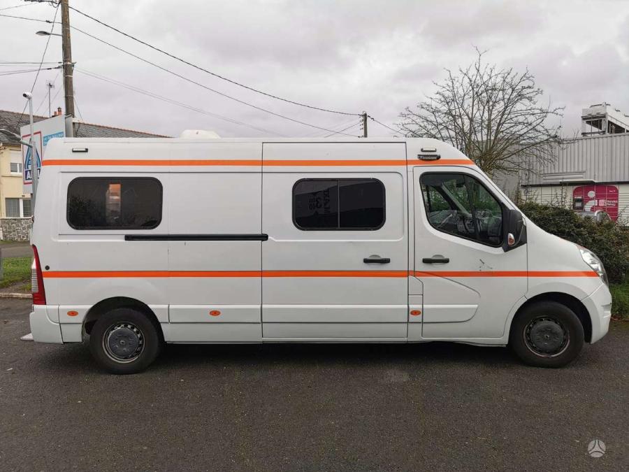 White Renault Master 2016 in Kaunas, with an engine capacity of 2.30 L and mileage of 270 thousand km for 6250 €, photo 2 on AUTOMOTO.COM.LV