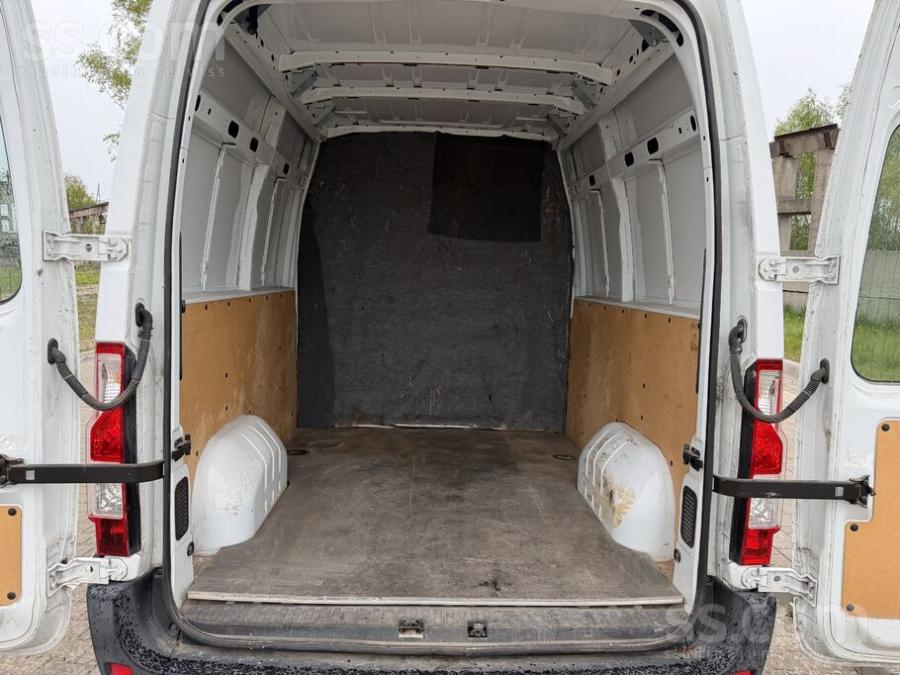 Balts Renault Master 2016 Jelgava, ar dzinēja tilpumu 2.30 L un nobraukumu 262 tūkst. km par 11000 €, foto 19 vietnē AUTOMOTO.COM.LV