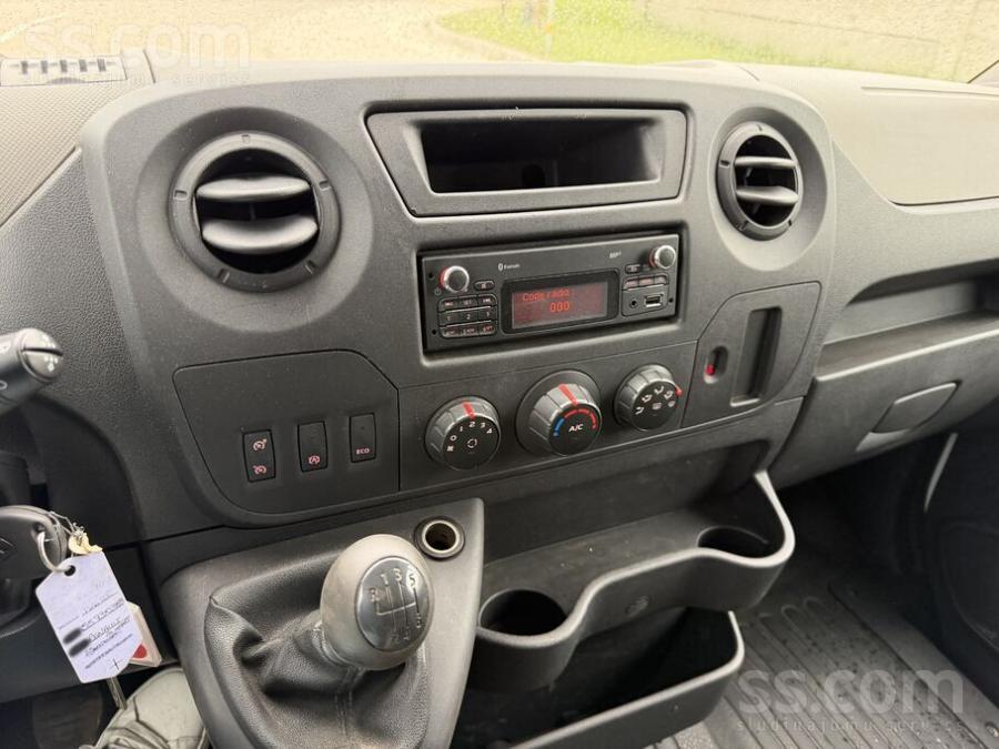 Balts Renault Master 2016 Jelgava, ar dzinēja tilpumu 2.30 L un nobraukumu 262 tūkst. km par 11000 €, foto 20 vietnē AUTOMOTO.COM.LV