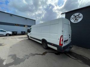 Balts Renault Master 2016 Viļņa, ar dzinēja tilpumu 2.30 L un nobraukumu 430 tūkst. km par 2500 €, foto  vietnē AUTOMOTO.COM.LV