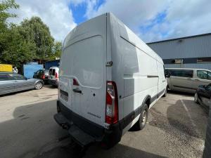 White Renault Master 2016 in Vilnius, with an engine capacity of 2.30 L and mileage of 430 thousand km for 2500 €, photo 6 on AUTOMOTO.COM.LV