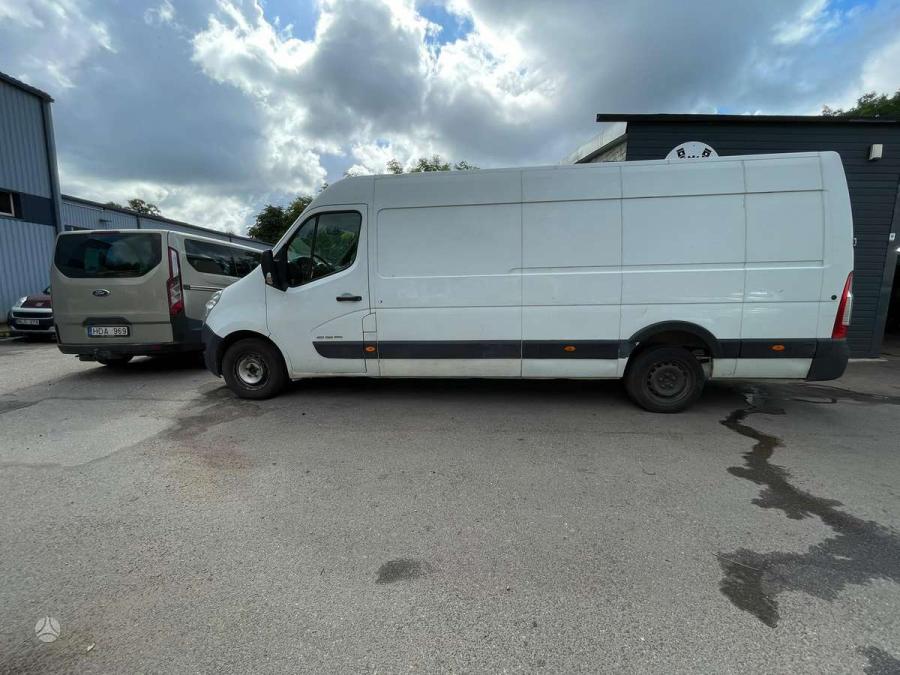 White Renault Master 2016 in Vilnius, with an engine capacity of 2.30 L and mileage of 430 thousand km for 2500 €, photo 8 on AUTOMOTO.COM.LV