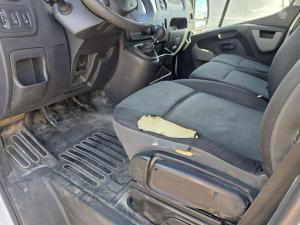 Balts Renault Master 2016 Tauragė, ar dzinēja tilpumu 2.30 L un nobraukumu 407 tūkst. km par 4400 €, foto 16 vietnē AUTOMOTO.COM.LV