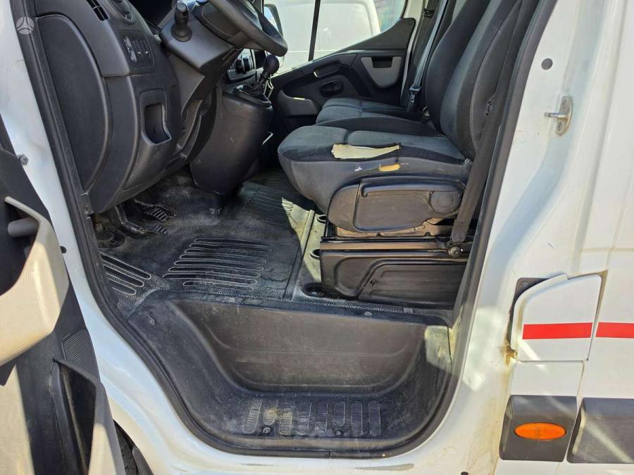 Balts Renault Master 2016 Tauragė, ar dzinēja tilpumu 2.30 L un nobraukumu 407 tūkst. km par 4400 €, foto 17 vietnē AUTOMOTO.COM.LV