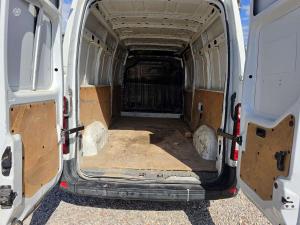 Balts Renault Master 2016 Tauragė, ar dzinēja tilpumu 2.30 L un nobraukumu 407 tūkst. km par 4400 €, foto 19 vietnē AUTOMOTO.COM.LV