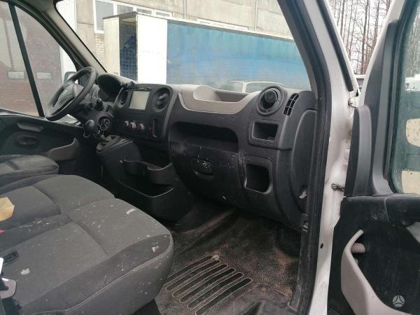 Balts Renault Master 2017 Tauragė, ar dzinēja tilpumu 2.30 L un nobraukumu 298 tūkst. km par 8200 €, foto 11 vietnē AUTOMOTO.COM.LV
