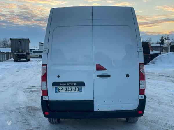 White Renault Master 2017 in Taurage, with an engine capacity of 2.30 L and mileage of 255 thousand km for 7300 €, photo 7 on AUTOMOTO.COM.LV