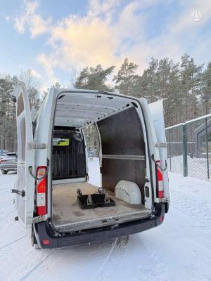White Renault Master 2017 in Tallinn, with an engine capacity of 2.30 L and mileage of 344 thousand km for 7400 €, photo 8 on AUTOMOTO.COM.LV