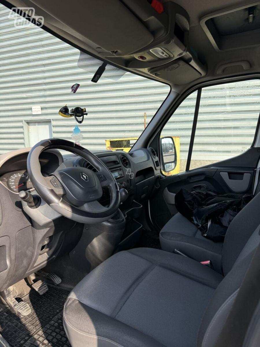 White Renault Master 2017 in Vilnius, with an engine capacity of 2.30 L and mileage of 400 thousand km for 8200 €, photo 9 on AUTOMOTO.COM.LV