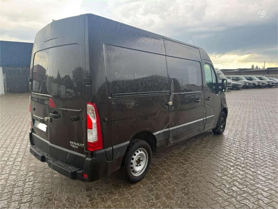 White Renault Master 2017 in Kaunas, with an engine capacity of 2.30 L and mileage of 267 thousand km for 4250 €, photo 6 on AUTOMOTO.COM.LV