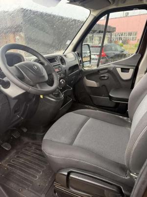 White Renault Master 2017 in Kaunas, with an engine capacity of 2.30 L and mileage of 267 thousand km for 4250 €, photo 9 on AUTOMOTO.COM.LV