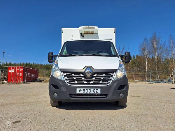 White Renault Master 2017 in Dobele, with an engine capacity of 2.30 L and mileage of 325 thousand km for 9600 €, photo 7 on AUTOMOTO.COM.LV