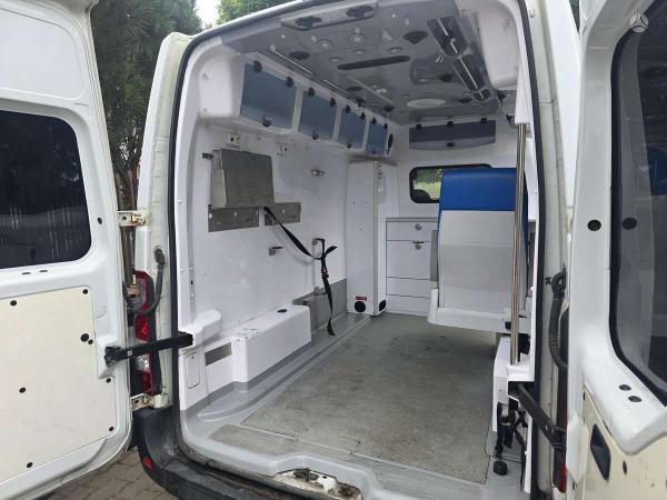 Balts Renault Master 2017 Tauragė, ar dzinēja tilpumu 2.30 L un nobraukumu 235 tūkst. km par 8000 €, foto 9 vietnē AUTOMOTO.COM.LV