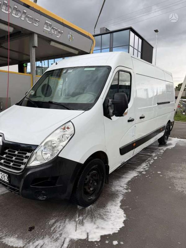 Renault Master 2017 in Kaunas on AUTOMOTO.COM.LV White Renault Master 2017 in Kaunas, with an engine capacity of 2.30 L and mileage of 387 thousand km for 4450 €, photo 4 on AUTOMOTO.COM.LV