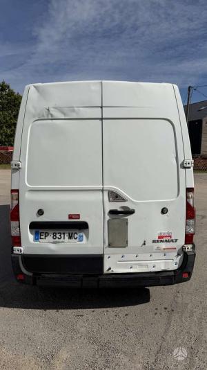 White Renault Master 2017 in Taurage, with an engine capacity of 2.30 L and mileage of 453 thousand km for 4900 €, photo 7 on AUTOMOTO.COM.LV