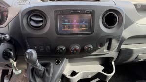 White Renault Master 2017 in Taurage, with an engine capacity of 2.30 L and mileage of 453 thousand km for 4900 €, photo 12 on AUTOMOTO.COM.LV