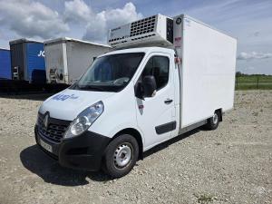 White Renault Master 2017 in Vilnius, with an engine capacity of 2.30 L and mileage of 240 thousand km for 4900 €, photo 1 on AUTOMOTO.COM.LV