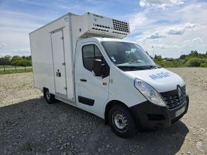White Renault Master 2017 in Vilnius, with an engine capacity of 2.30 L and mileage of 240 thousand km for 4900 €, photo 4 on AUTOMOTO.COM.LV