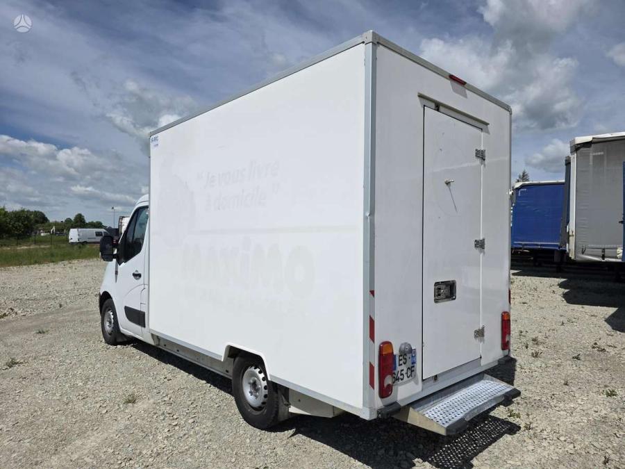 White Renault Master 2017 in Vilnius, with an engine capacity of 2.30 L and mileage of 240 thousand km for 4900 €, photo 10 on AUTOMOTO.COM.LV