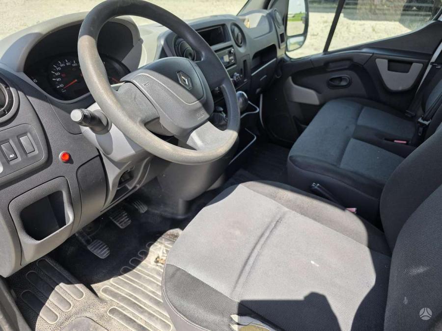 White Renault Master 2017 in Vilnius, with an engine capacity of 2.30 L and mileage of 240 thousand km for 4900 €, photo 12 on AUTOMOTO.COM.LV
